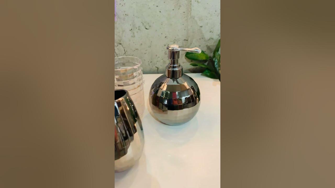 Лот на авито - комплект для ванны дозатор и 2 стаканчика, органайзеры ...
