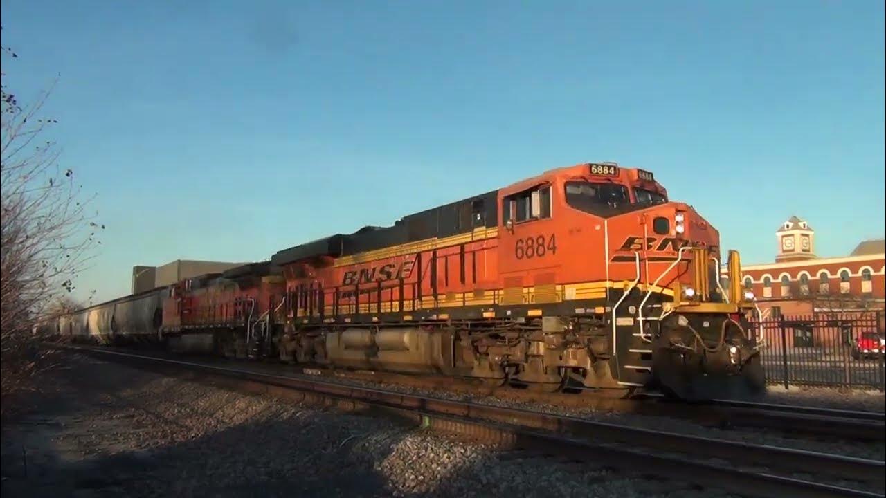 BNSF #6884 Leads WB 2x3x0 Grain Train with AC44C4M on Mid DPU. Olathe, KS 12/21/24 - YouTube