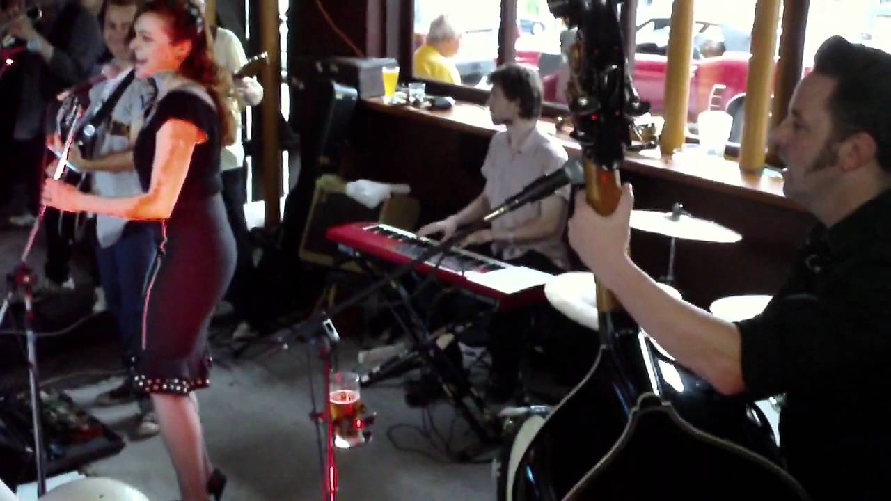 Big Kitty Band - Give It Up Or Let Me Go - YouTube