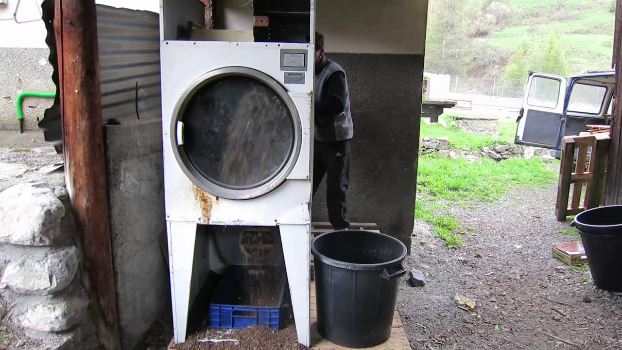 Tamiser le compost - YouTube