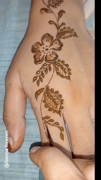 dubai mehndi design||uae elegant henna design||simple n elegant henna design - YouTube
