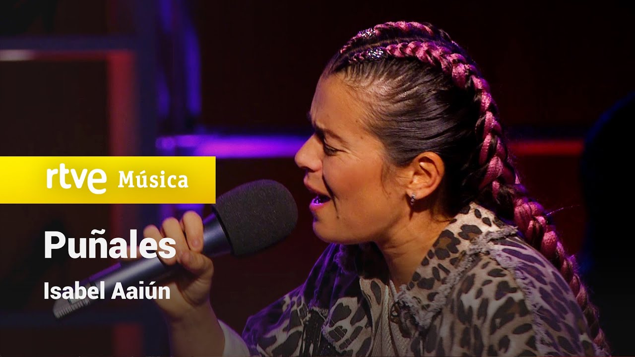 Isabel Aaiún - "Puñales" (Culturas2) - YouTube
