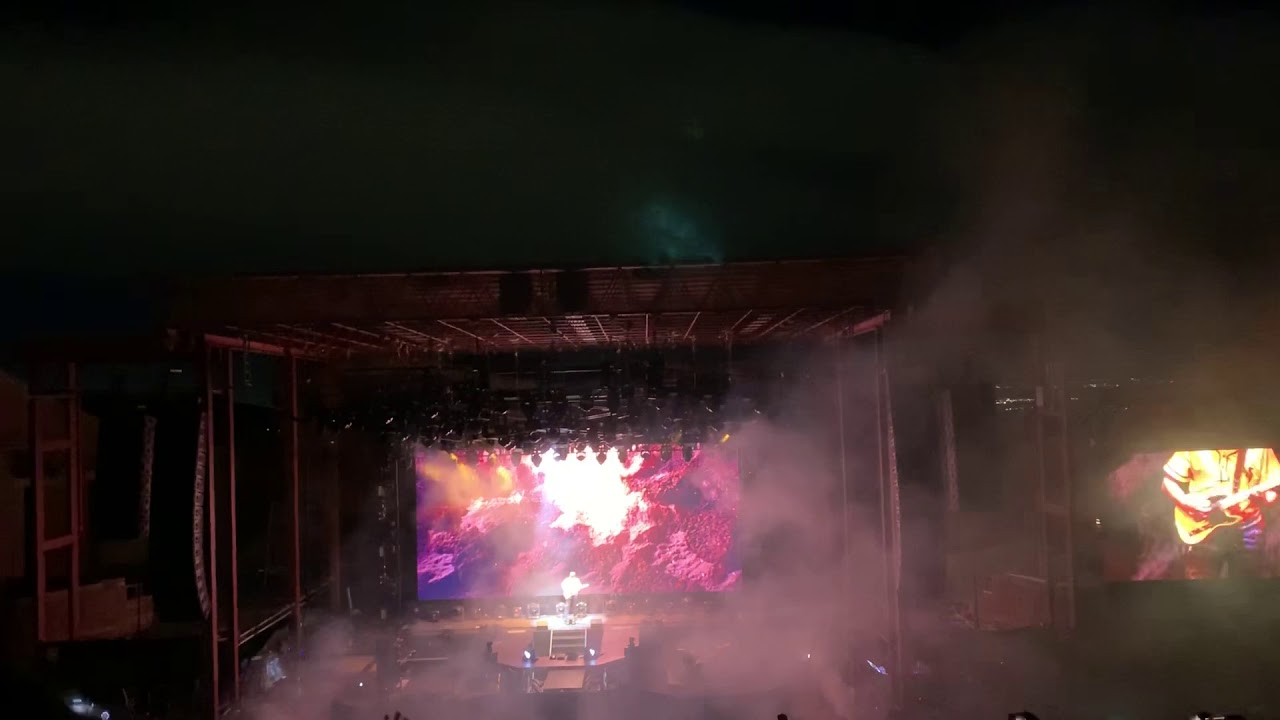 Illenium - I Care x Blood Intro - Live - Red Rocks 2019 - YouTube
