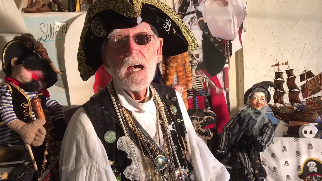 Captain Book Live Books and Bookends - YouTube