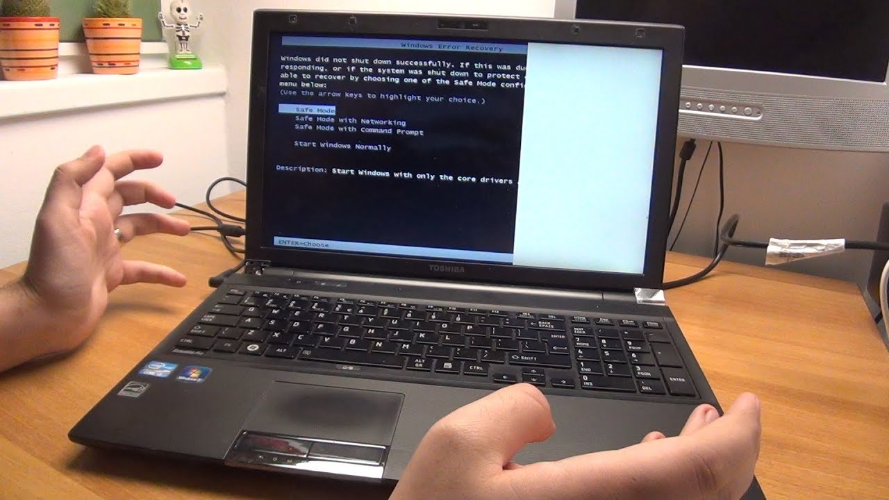 Working on a Toshiba Tecra R850 laptop (includes Windows 10 upgrade ...