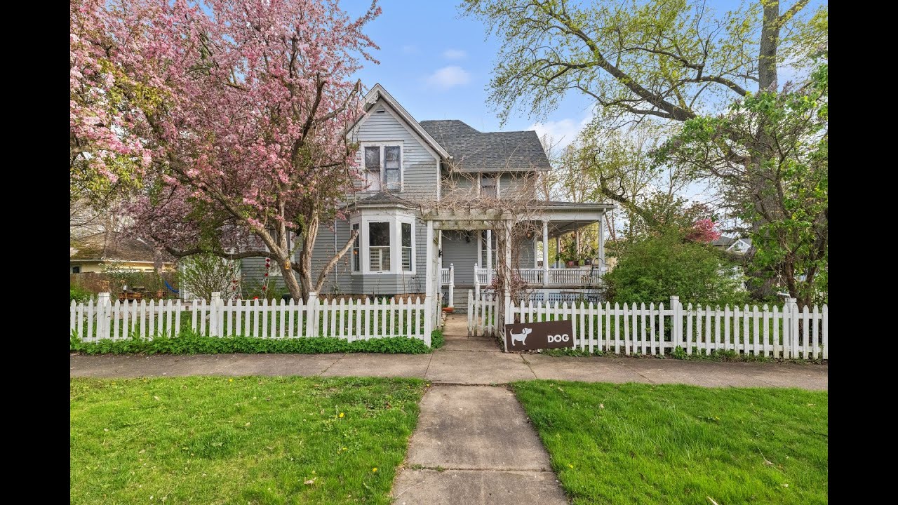 Natalia Espinoza|737 N Spring Street|Elgin, IL - YouTube