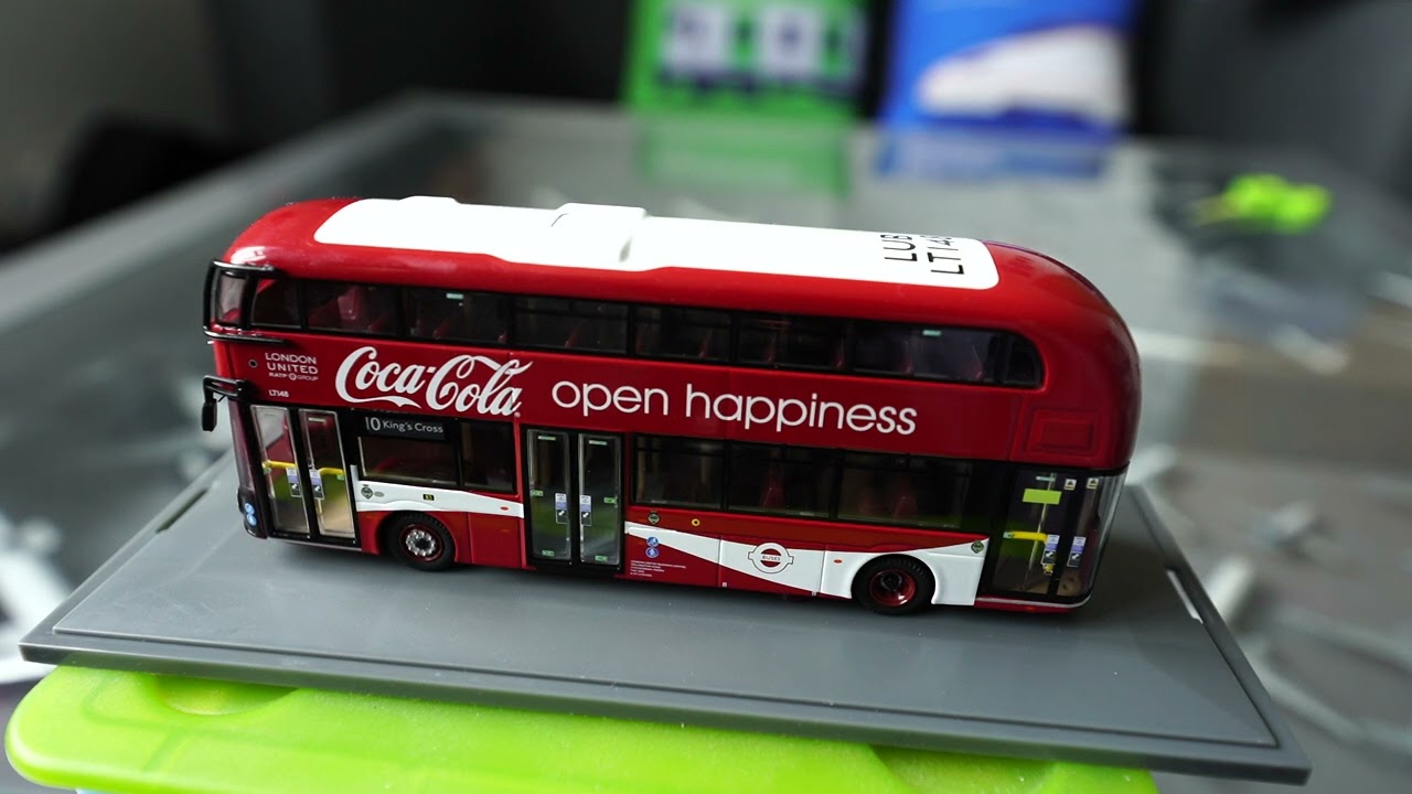 Coca-Cola London Bus [MODEL REVIEW] - YouTube