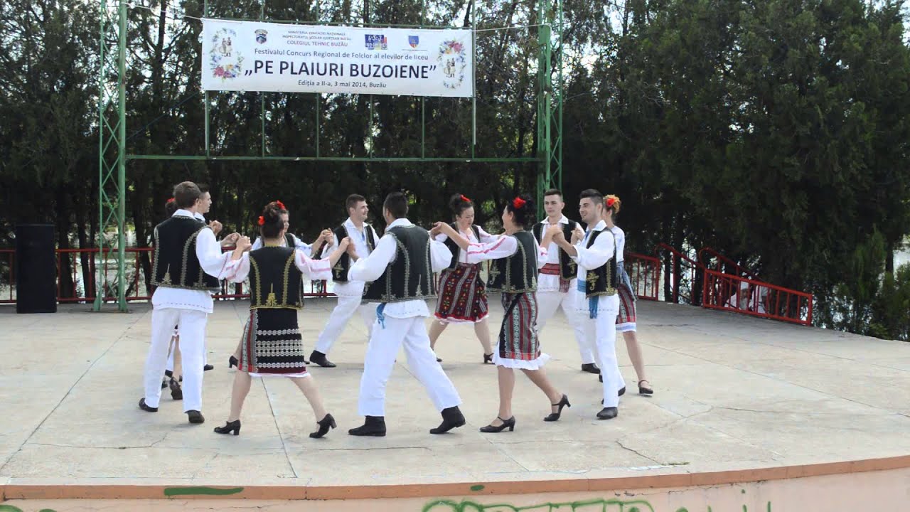 Festivalul "PE PLAIURI BUZOIENE" - Ansamblul Balada al Colegiului ...