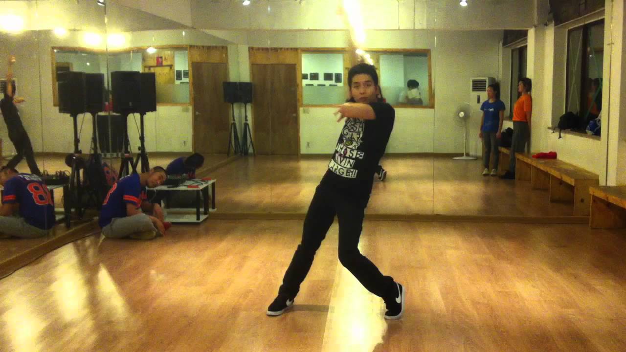 Mcjo waacking practice in korea - YouTube