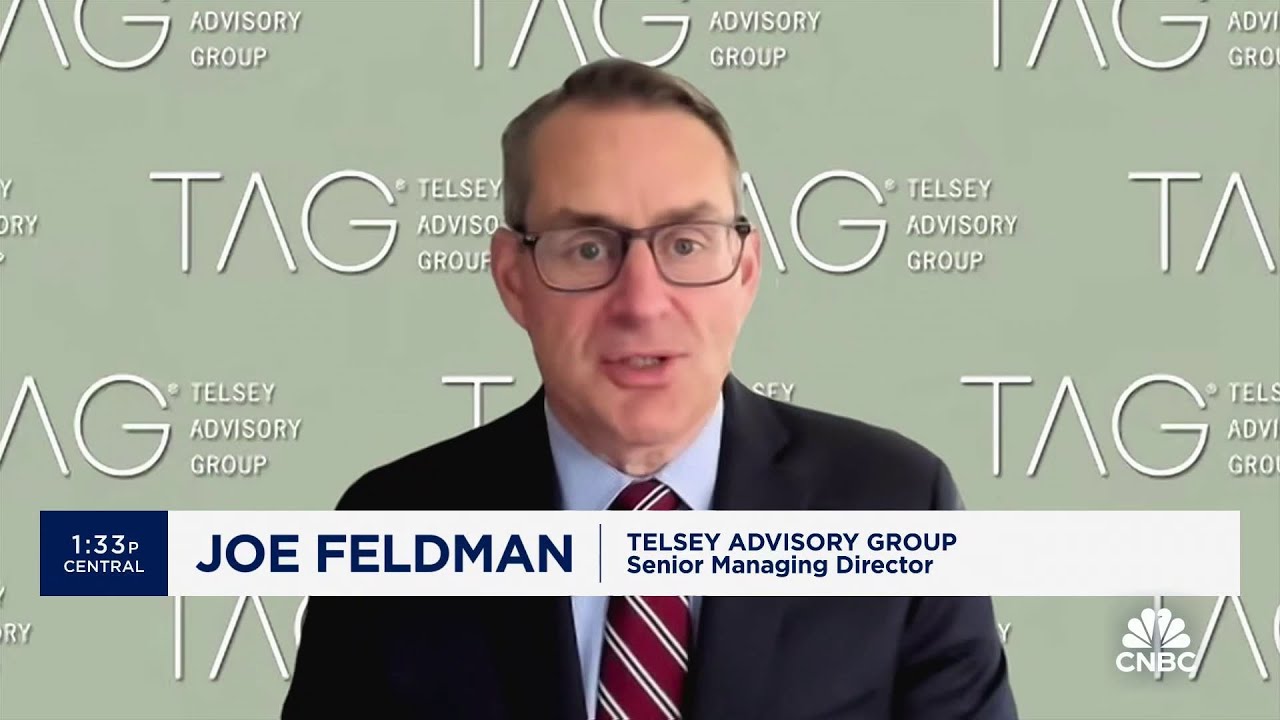 Walmart looks well positioned for consumer environment, says Telsey's Joe Feldman - YouTube