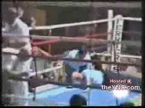 Referee gets knocked out - YouTube