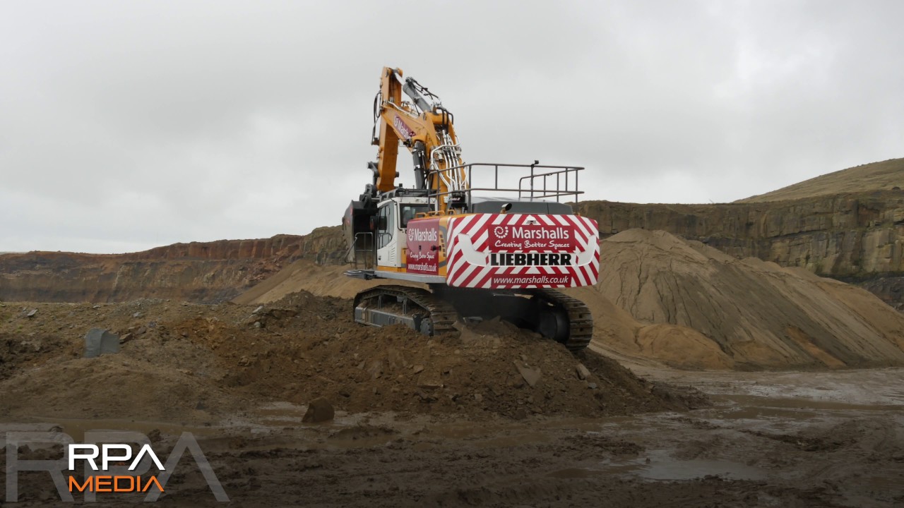 Liebherr R970 SME excavator - YouTube