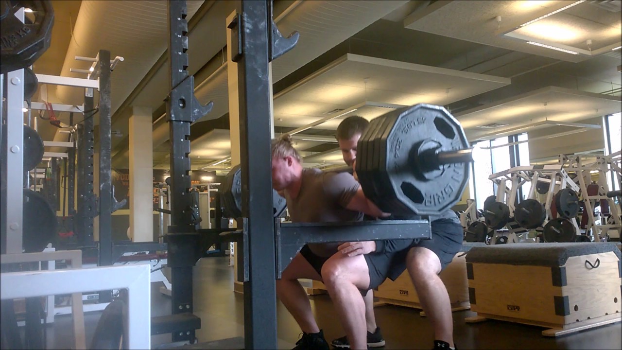 500 Squat - YouTube
