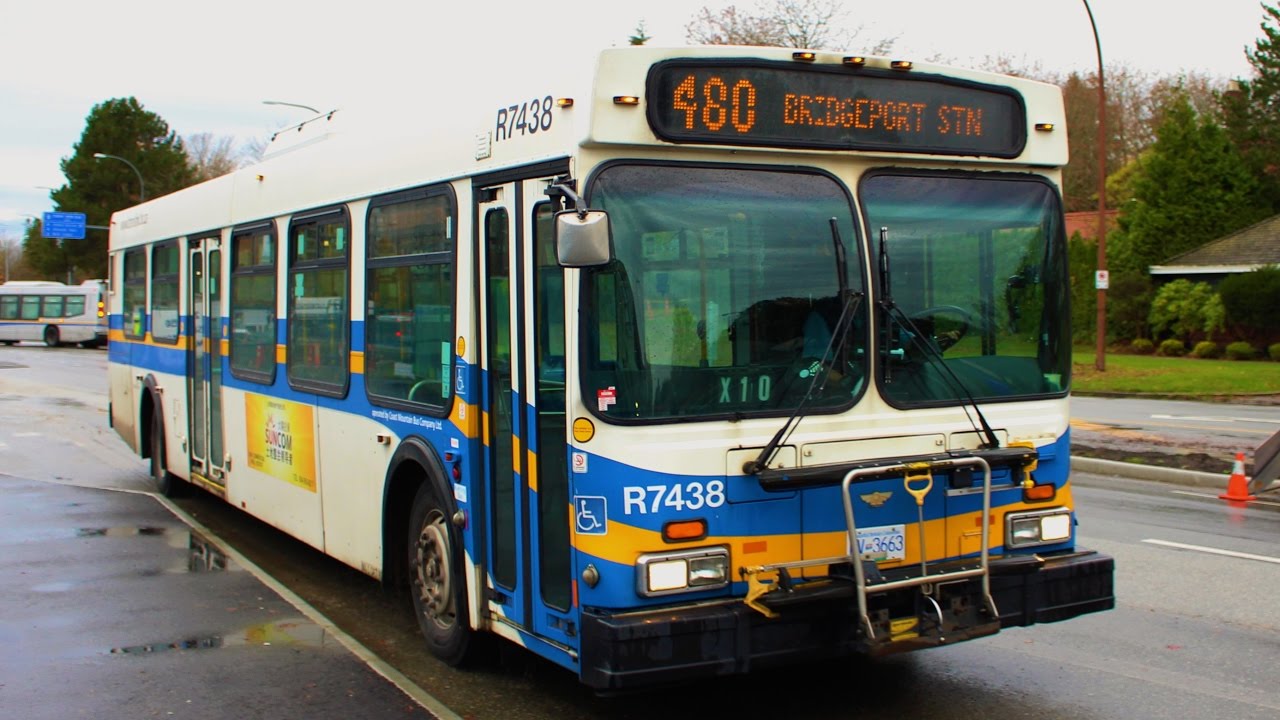 TransLink 2001 New Flyer D40LF - R7438 - YouTube