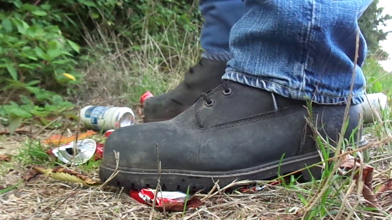 Timberland Pro Boots, stomp and crush empty beer cans - YouTube