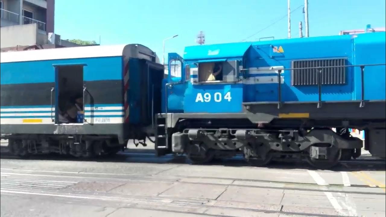 Tren 4520 Haedo-Temperley de 16.40 con GM GT-22 CW A904 (ex 9038) saliendo de Haedo - YouTube