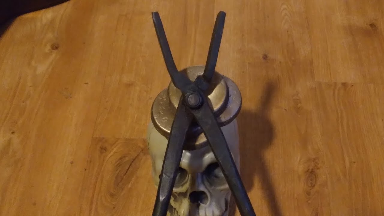 Blacksmithing Challenge! How fast can I make decent tongs ...