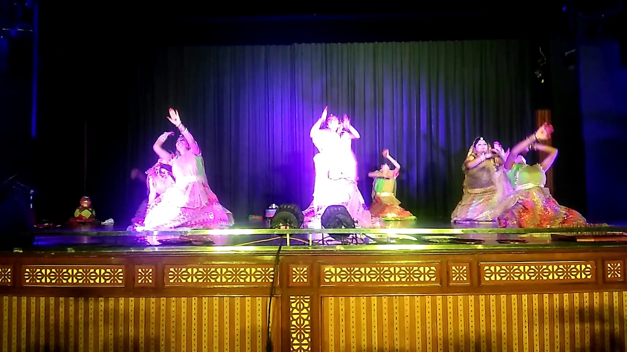 Keshariya baalam uma Sharma dance institute #keshariya # ...