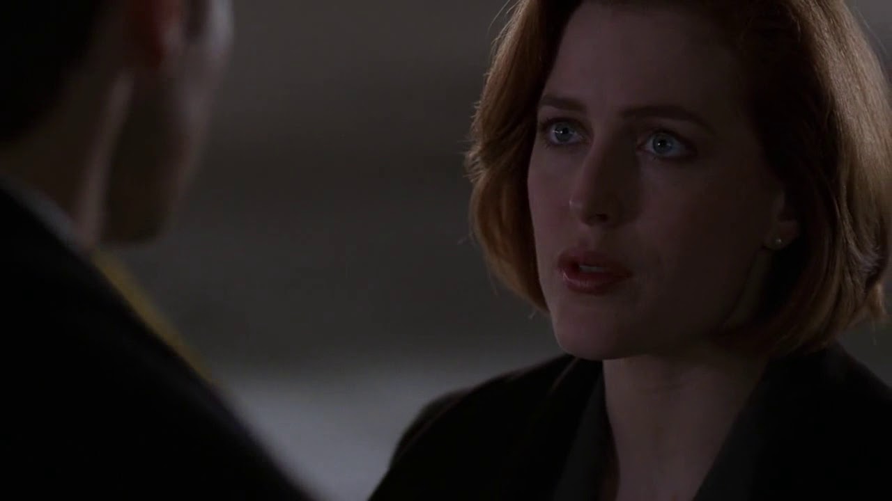 Mulder & Scully scene "..I’m afraid they’d lock me up." (4x18) - YouTube