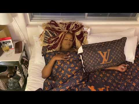 Lizzo - Scuse Me (Visual Representation by The Dymond Onasis) - YouTube