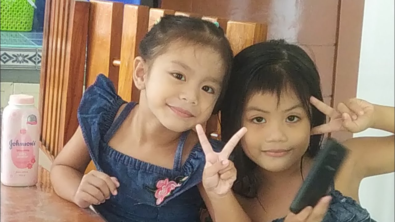 Making slime pretend (cali & bella) - YouTube