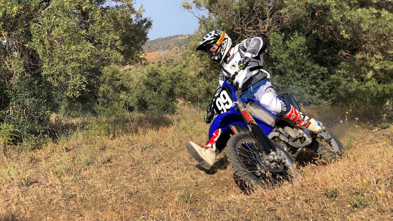 Matar el Gusanillo | "Delincuente" | Motocross | Probando Yamaha YZ 125 - YouTube