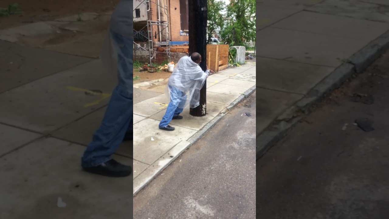 Smoking wet in north Philly 😂 - YouTube