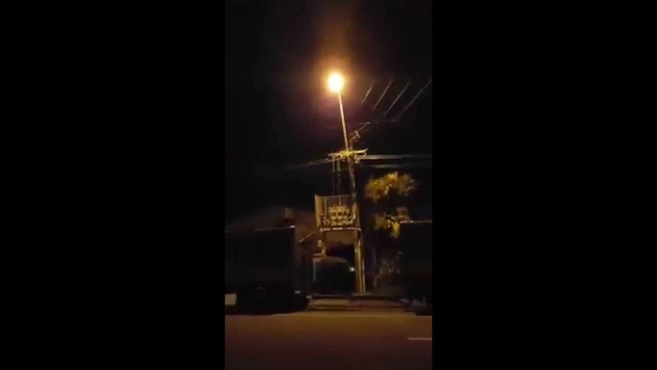 Power Lines Spark and Flare as Deadly Earthquake Strikes Nelson, New ...