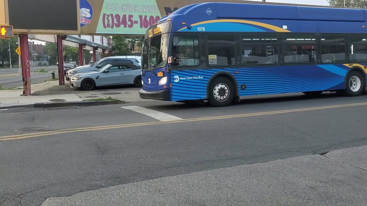 2018 New Flyer XN60 #1076 as B35 - McDonald Avenue - YouTube