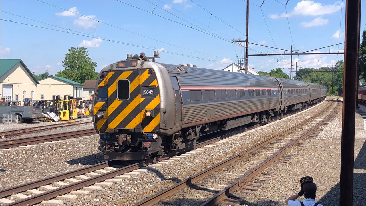 Amtrak 665 meets the 3:30 train Cab car #9645 leading Acs-64 #668 ...