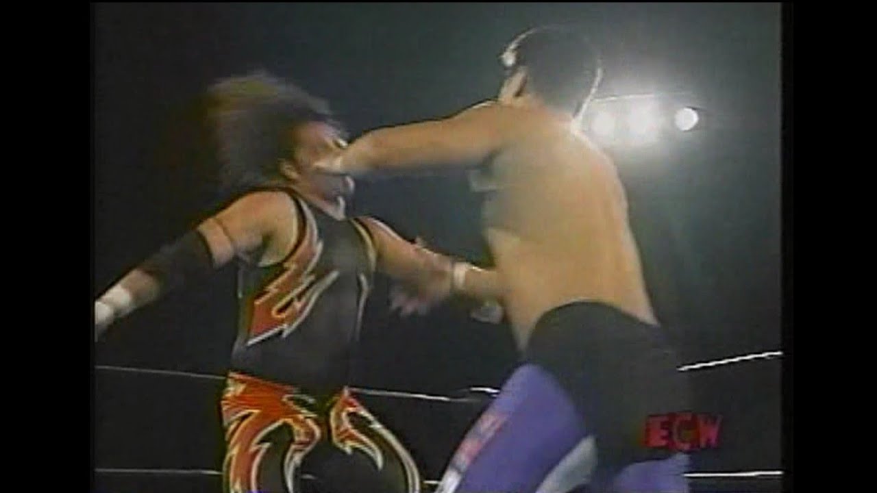 Super Crazy vs. Taka Michinoku (ECW 1999) - YouTube