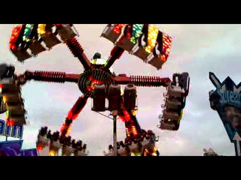 'The Scream' fairground ride. - YouTube