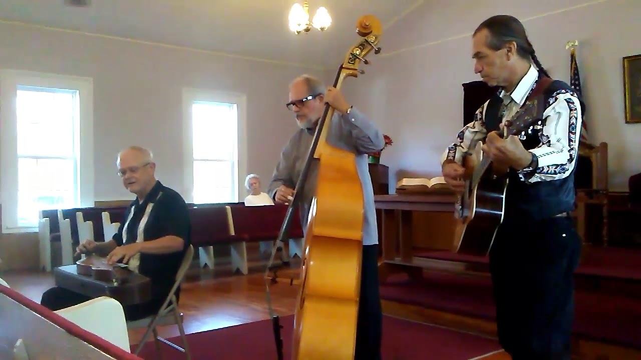 Wallace brothers and friends at Longpond homecoming this morning - YouTube