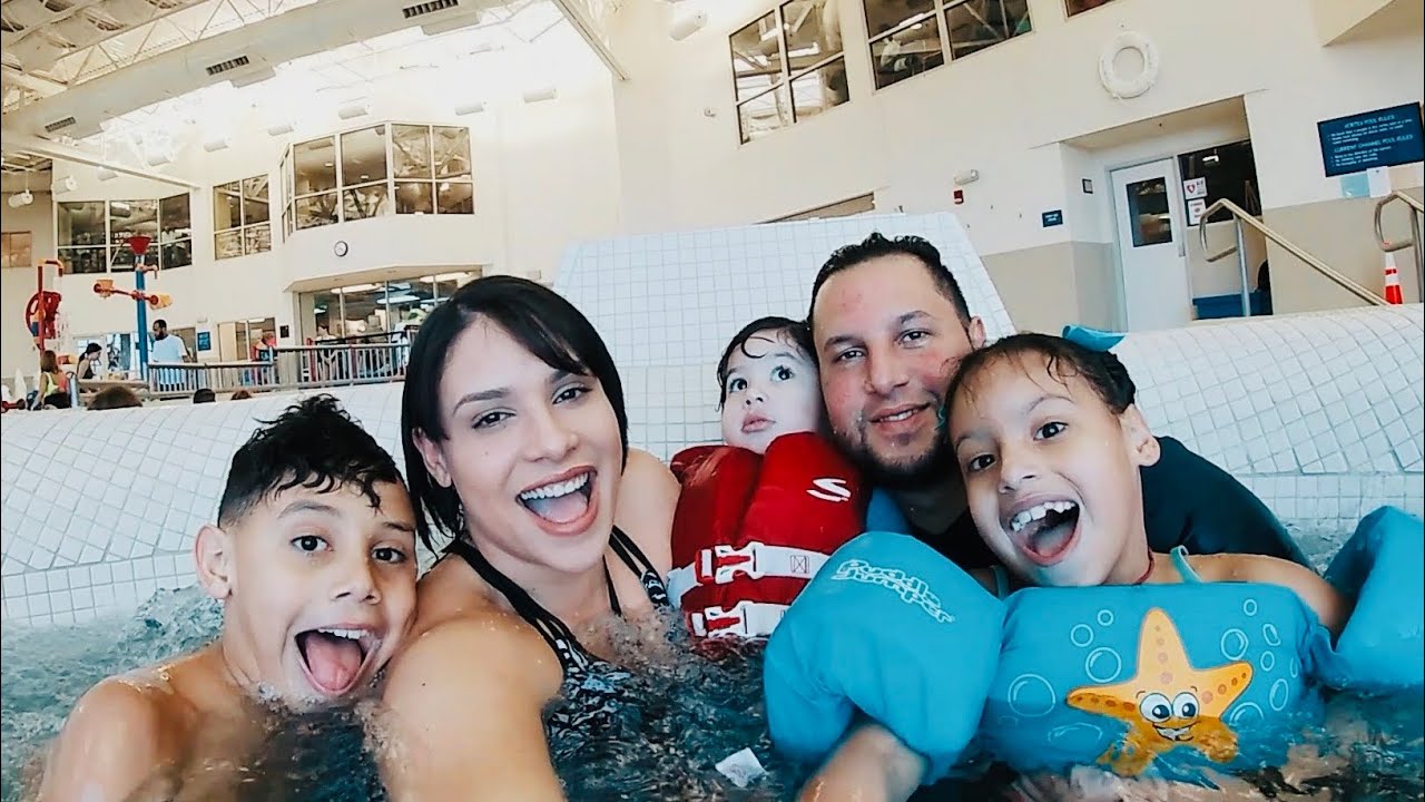 Pool Day 🏊🏻‍♀️ 💦 - YouTube
