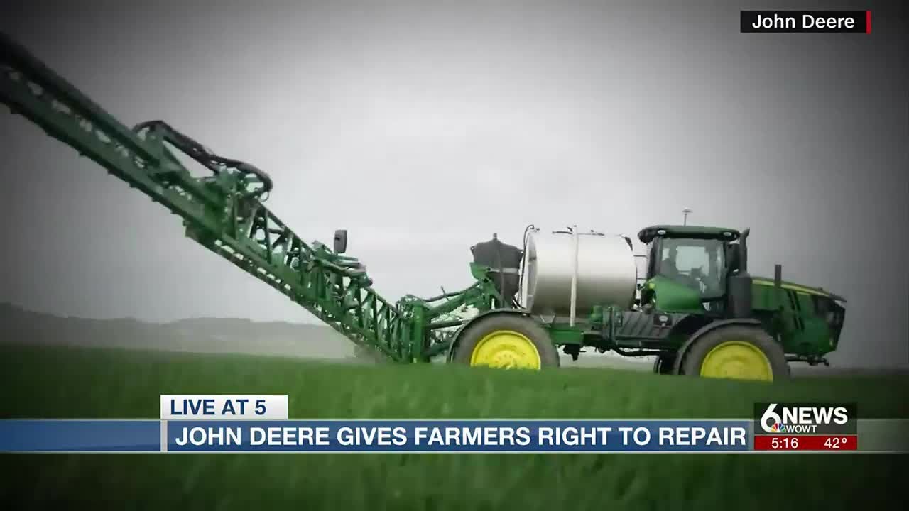 John Deere gives farmers right to repair - YouTube