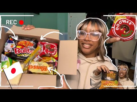 Trying Asian snack box from TIKTOK! 🍡