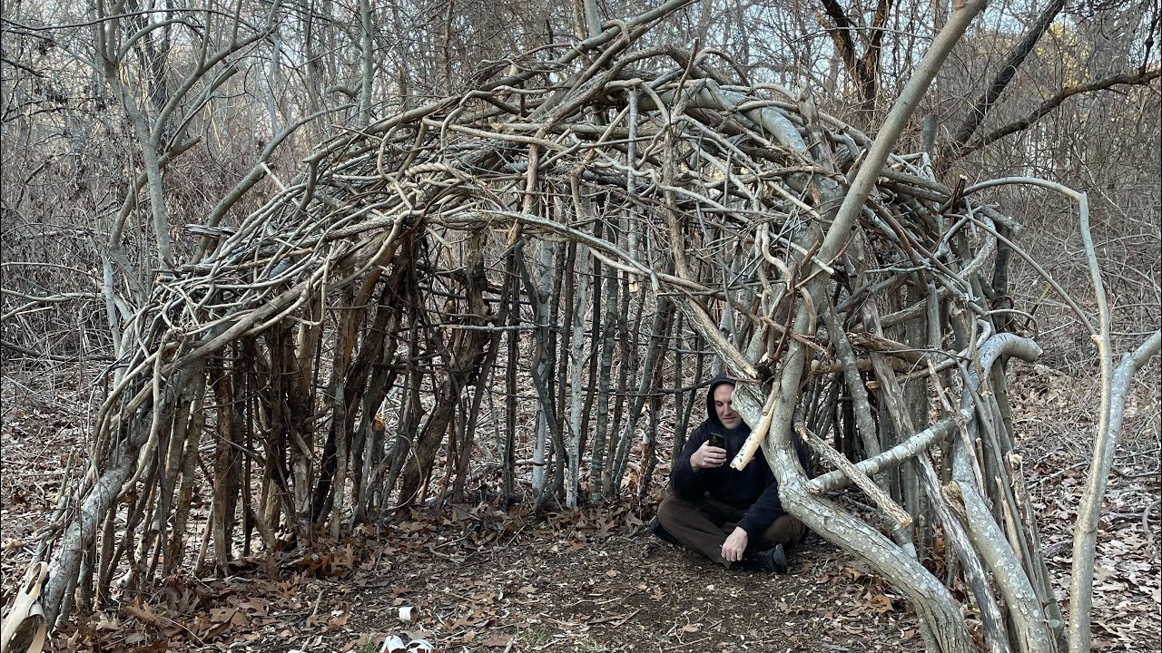 Making a fort in the woods: part 1 - YouTube