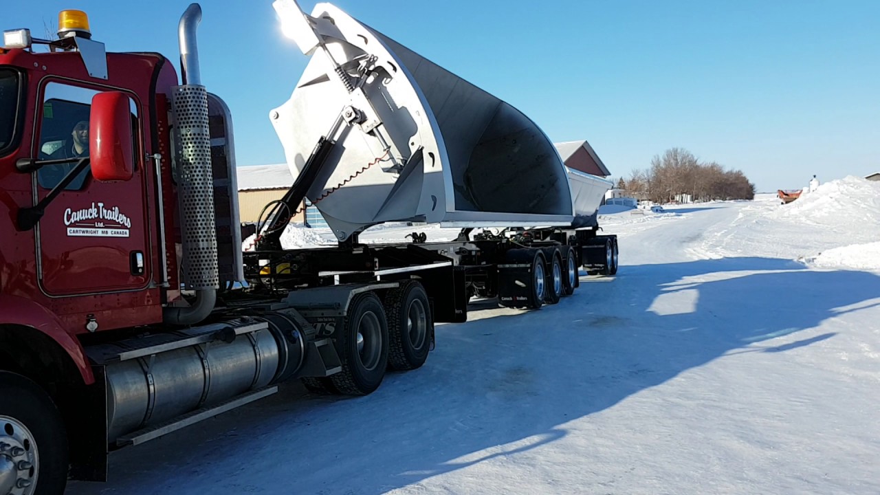 Canuck Super B Side Dumpers / Side Dump - YouTube