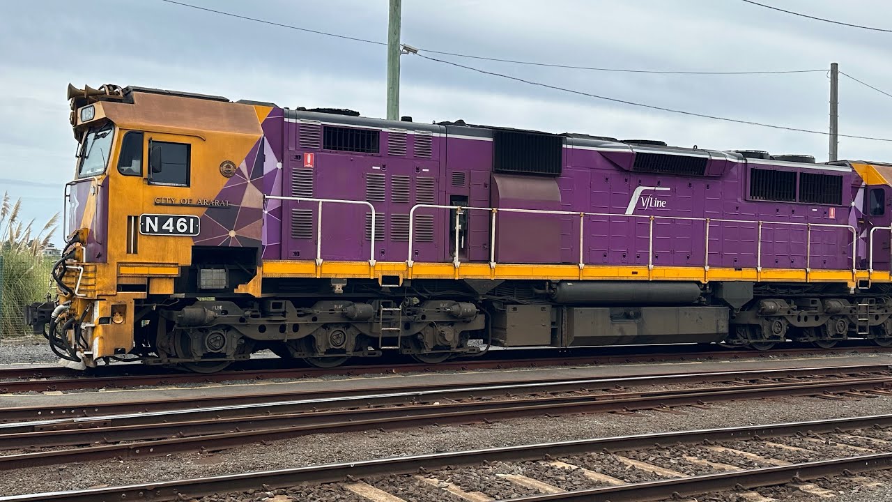 25 minutes of N classes around Victoria - YouTube