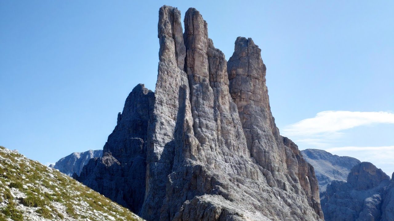 Torri del Vajolet - Torre Delago, spigolo Piaz - YouTube