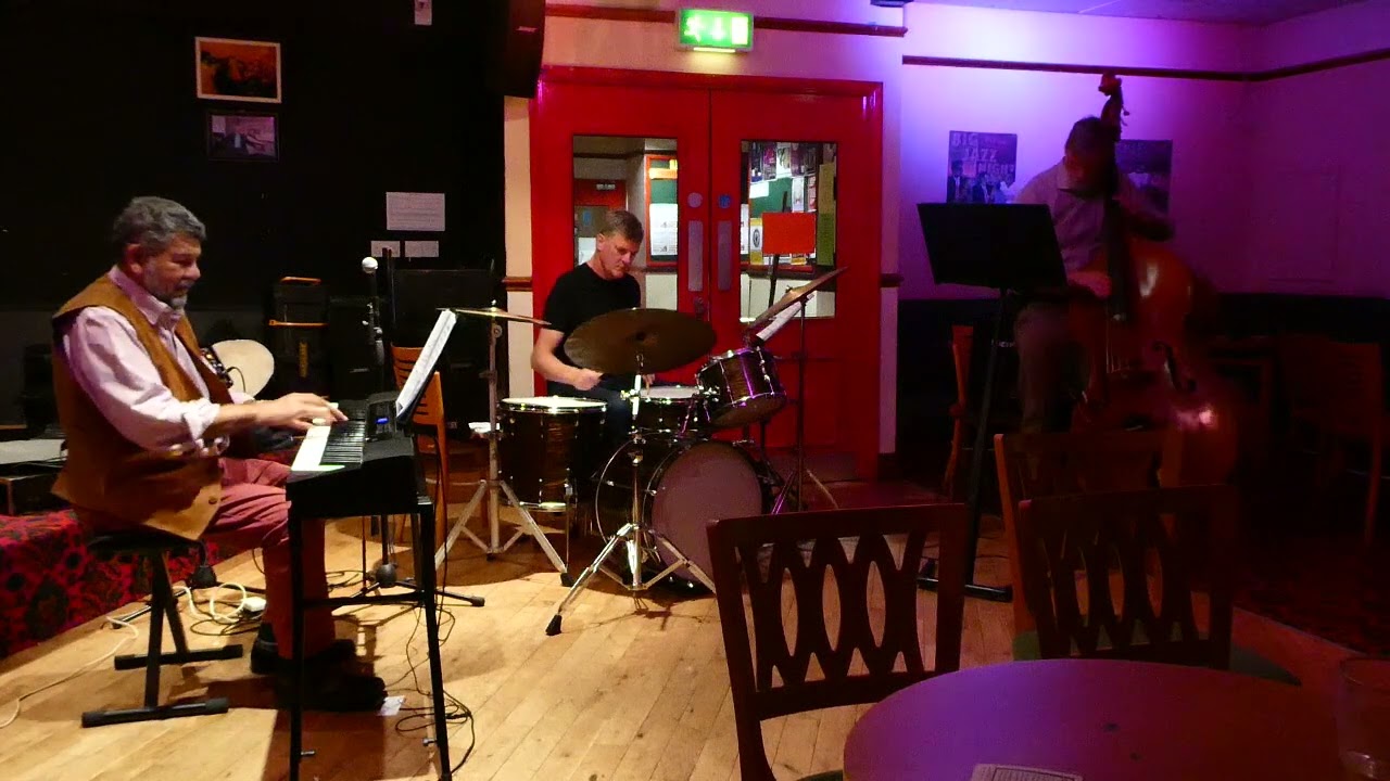 Miles Davis cover; Peter Morgan Trio. "All Blues". At Dormans Jazz Club ...
