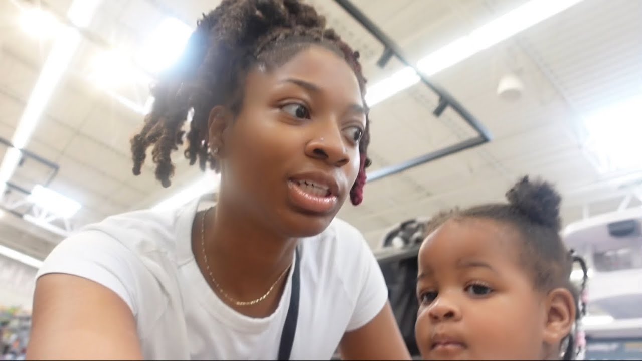 Walmart run with Willow💟 - YouTube