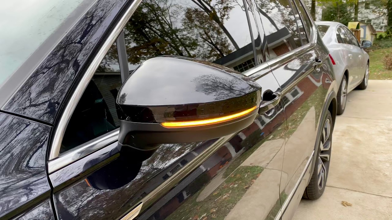 Dynamic side wing blinkers - YouTube