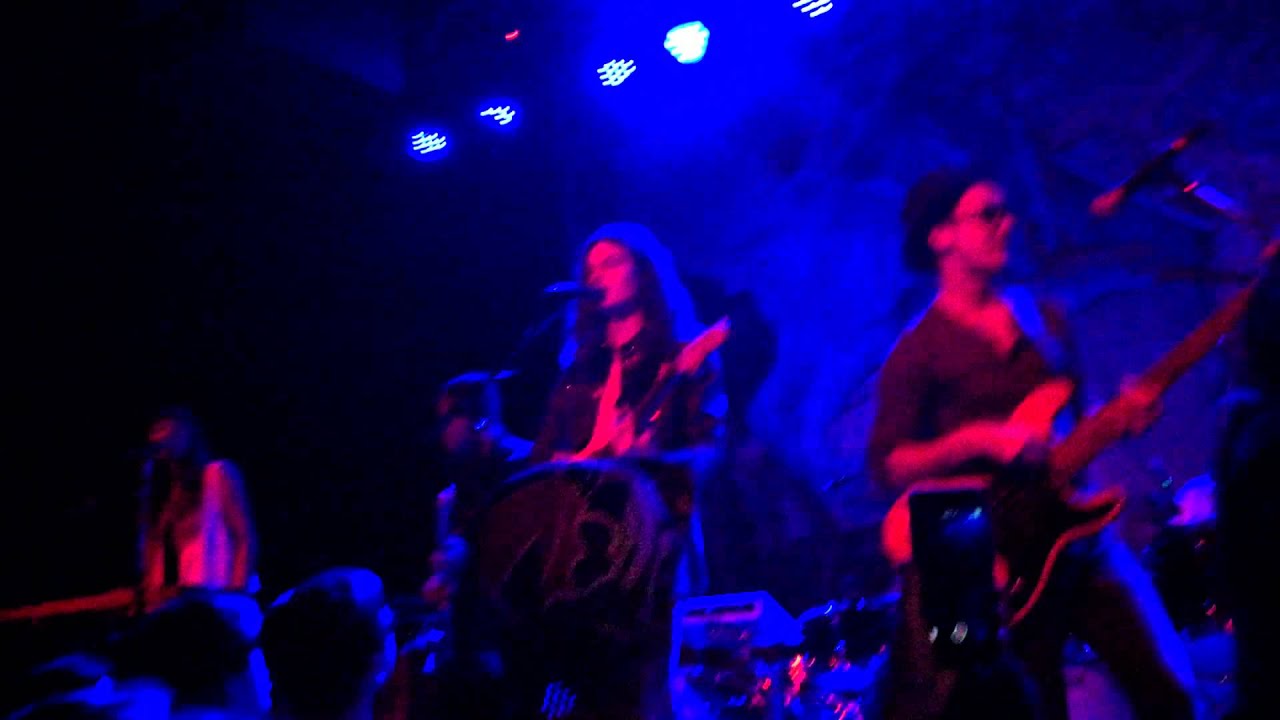 10,000 Emerald Pools- BORNS live at the Obsevatory - YouTube