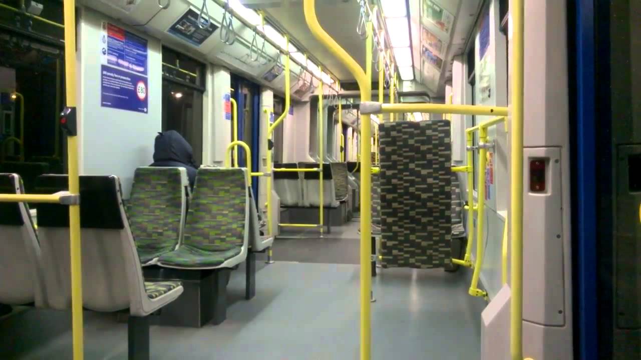 Croydon Tramlink Bombardier CR4000 Flexity Swift 2549 - YouTube