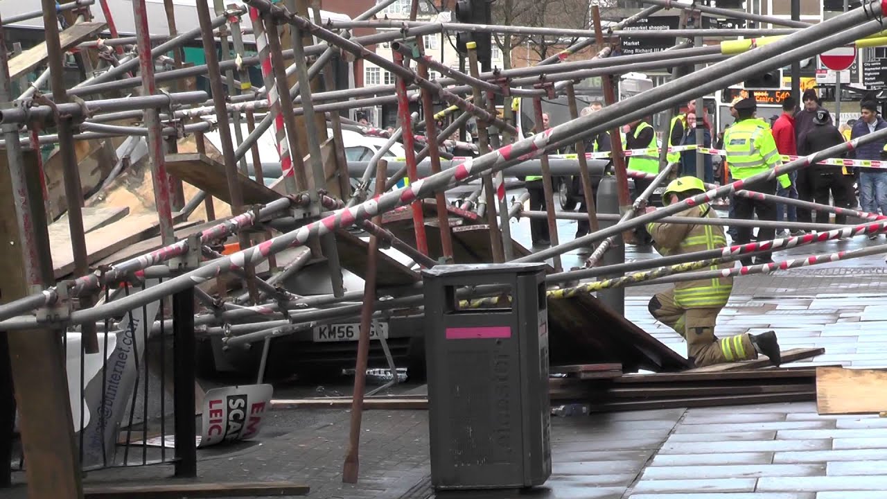 Scaffolding tower collapse in Charles Street Leicester - YouTube