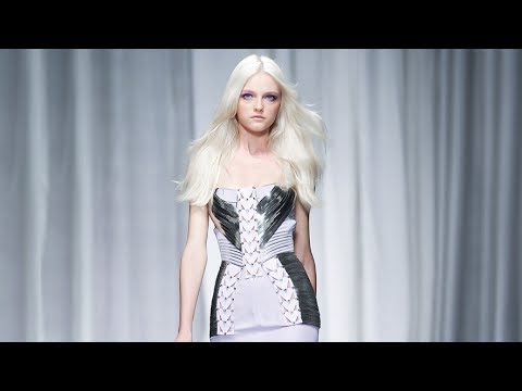 Vlada Roslyakova｜RUNWAY COLLECTION