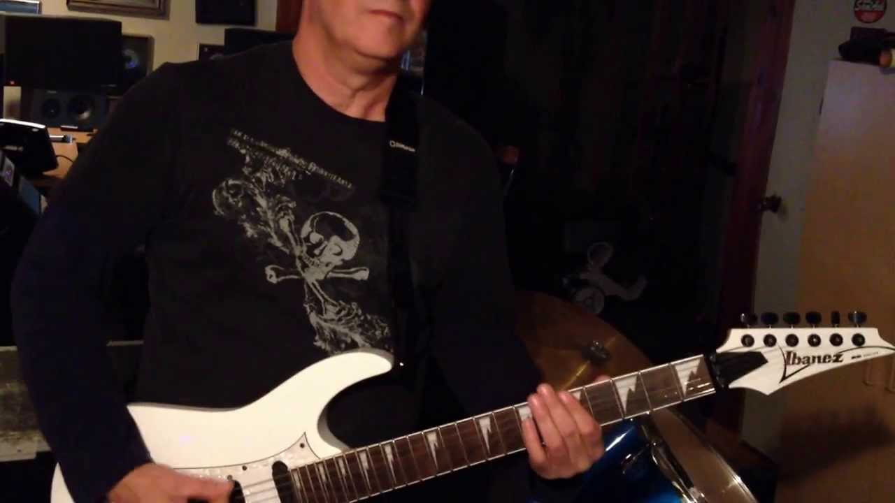 Stéphane Dufour and his 2 JFL AMPS tweaking of the effects loop - YouTube