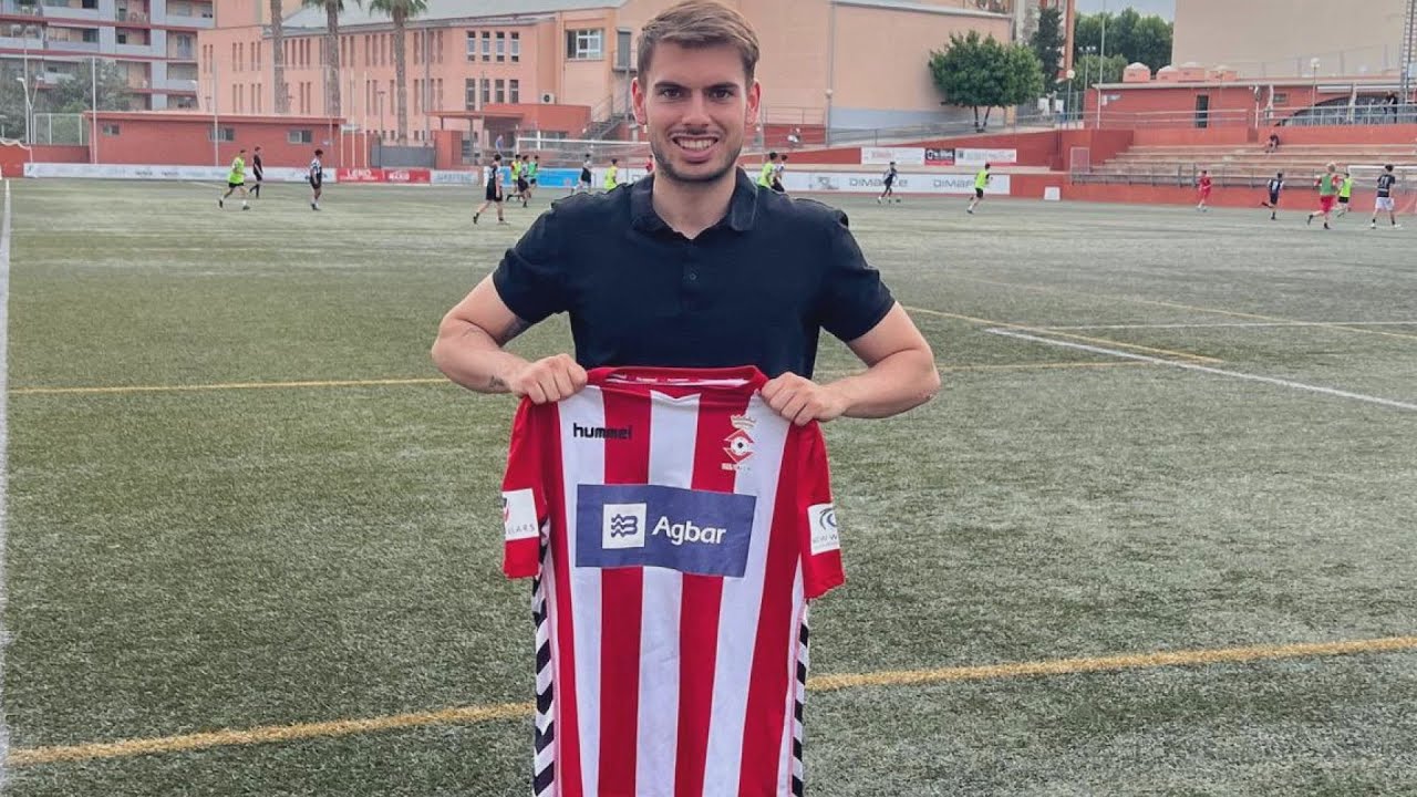 Marc Guasch, primer fitxatge de la UE Valls - YouTube