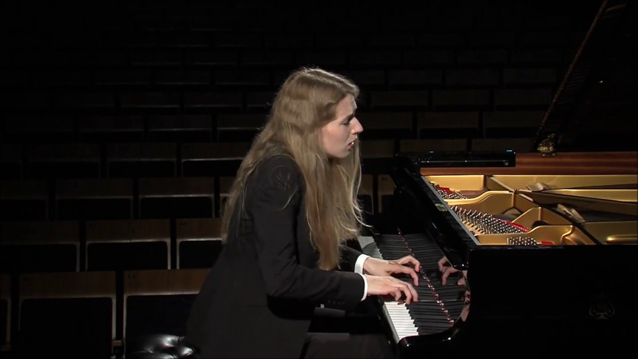 Prokofiev - Sonata No. 4, 1rst movement - Katharina Hack - YouTube